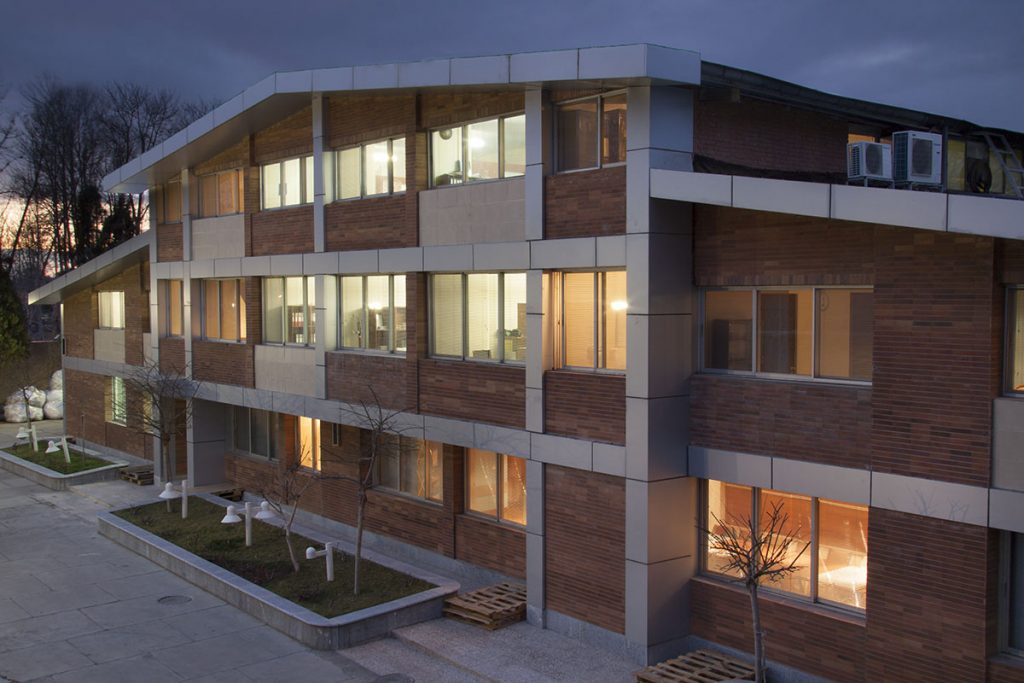 Historia - Darou shisheh Şirketi